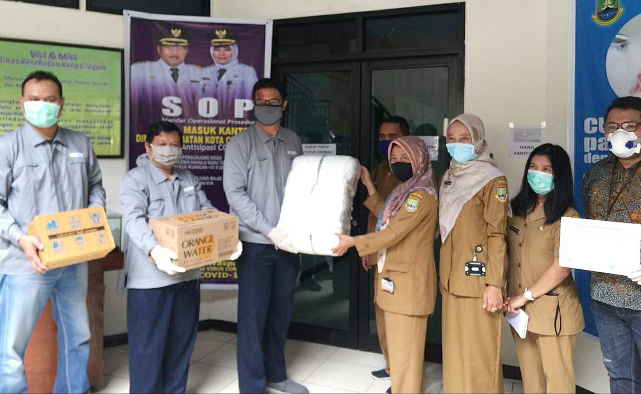 Bantu Antisipasi Covid-19, MCCI Serahkan 200 APD Untuk Tenaga Medis di ...