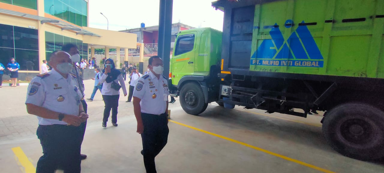 Bikin Jalan Rusak, Kemenhub Potong Truk Obesitas di Banten - Selatsunda.com