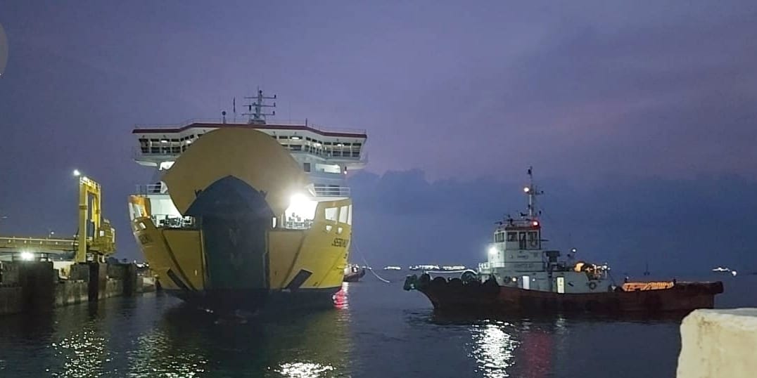 Baru Berlayar, KMP Sebuku Alami Gangguan Kemudi di Perairan Merak ...